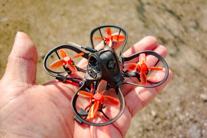 【Emax Nanohawk】Tinyhawkシリーズ新機体Nanohawk。軽量20gのパワフルな65mm 1S Whoopです ...